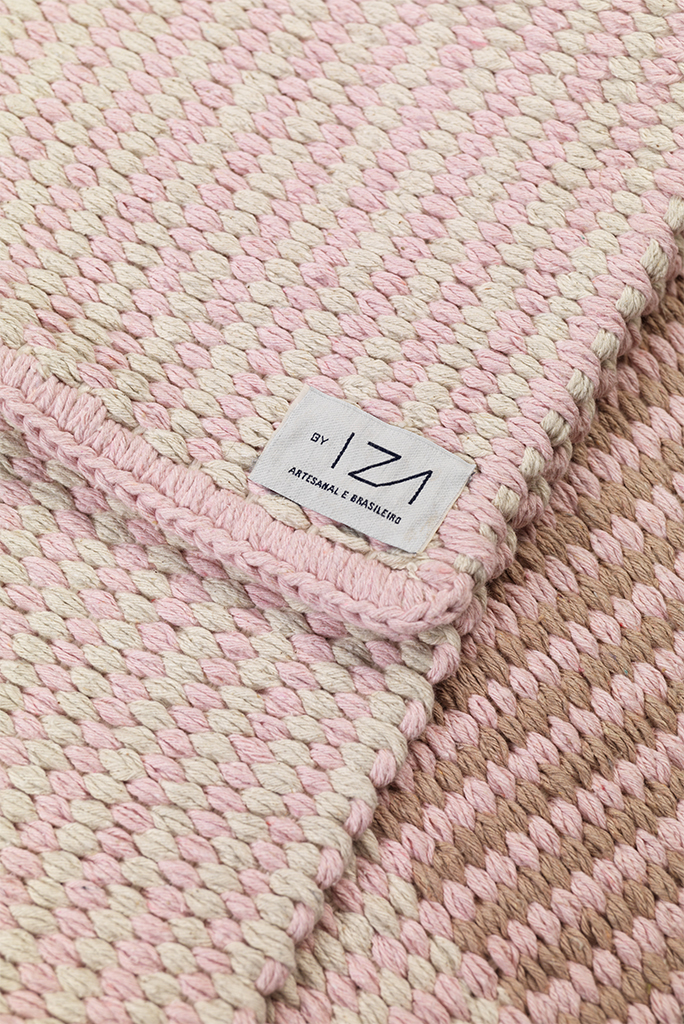 Bombom Rosa - By Iza