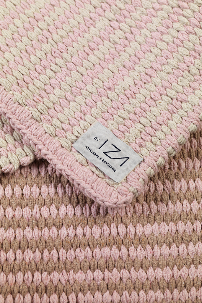 Bombom Rosa - By Iza